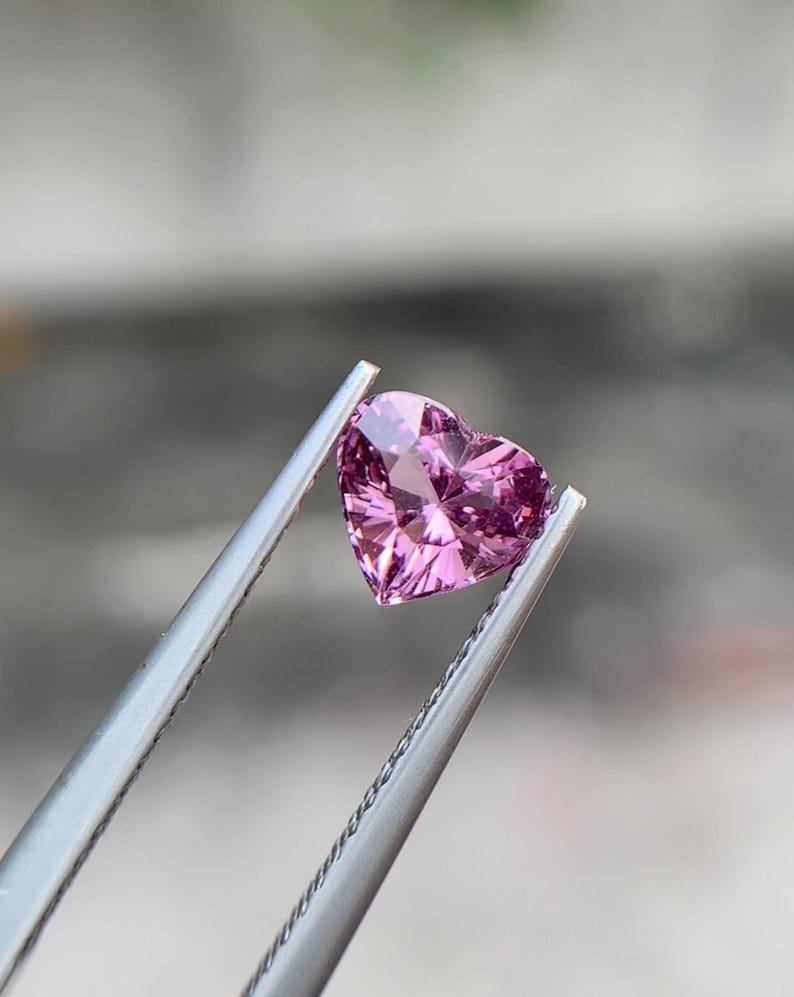 Fine 1.03 Ct Sri Lankan Spinel – Bright Hot Pink, Heart Cut Brilliance ...