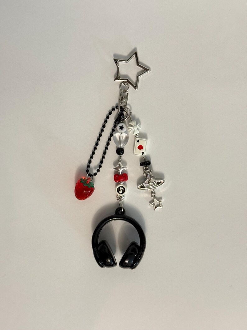 Y2K Headphone Keychains | Cute Keychains | Bag Charms | Beaded ...