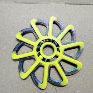 Fidget Spinner in Various Colours. - Etsy