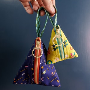 Triangle Zipper Pouch PDF Sewing Pattern in 2 Sizes (PDF Download) - Etsy