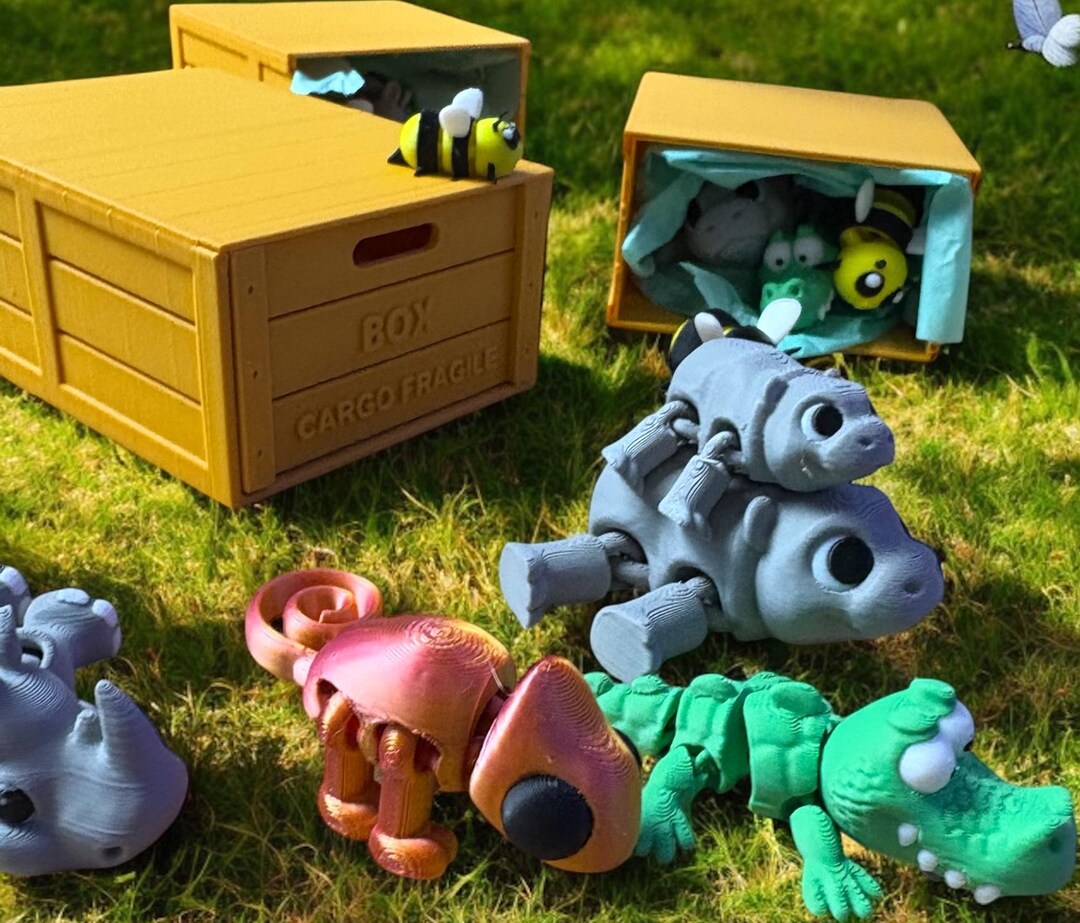 Cute Animals Jungle Box Fidget Toy - 5 Assorted Articulated Animals ...