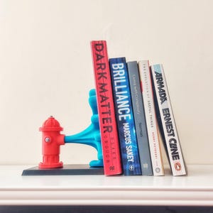 Fire Hydrant Bookend | Creative Urban Decor With 3D Water Splash | Fun ...
