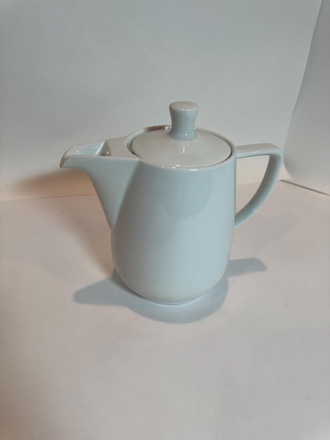 Vintage Melitta 1.1L White Classic Porcelain Teapot – Mid-century ...