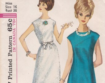 Vogue 7644 / Vintage Sewing Pattern / Strapless Evening Dress / Sizes ...