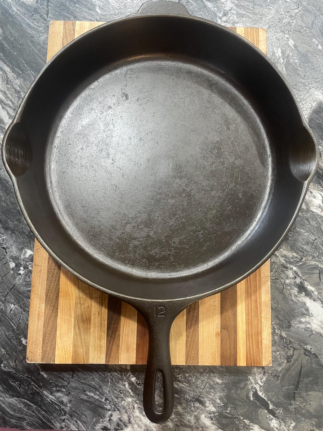 14 Inch Unmarked Wagner Cast Iron Skillet, Large Vintage Cooking Pan ...