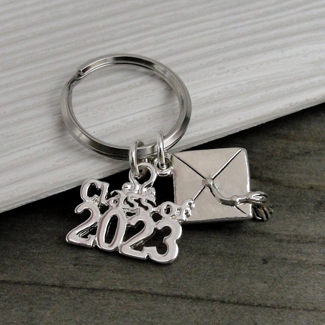 Silver 2023 Graduation Keychain, 2023 Graduation Key Ring, Class of ...