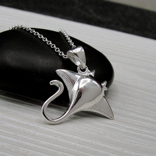 Stingray Charm - Etsy