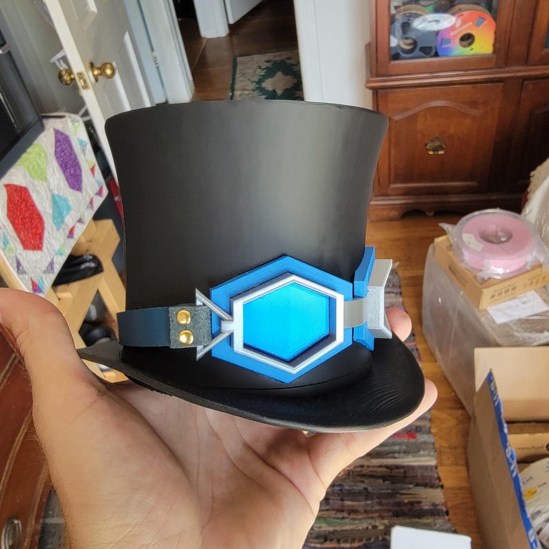 Sabo's Hat MTG Deck Box Holds 100 Double Sleeved Cards & Dice - Etsy