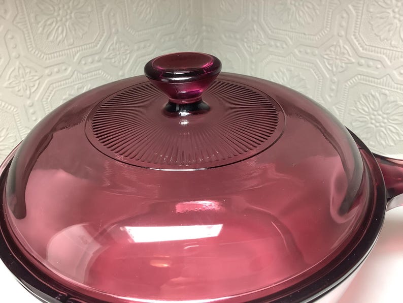 Pyrex Visions Cookware by Corning USA, 1.5 Litre Pot With Lid Cranberry ...