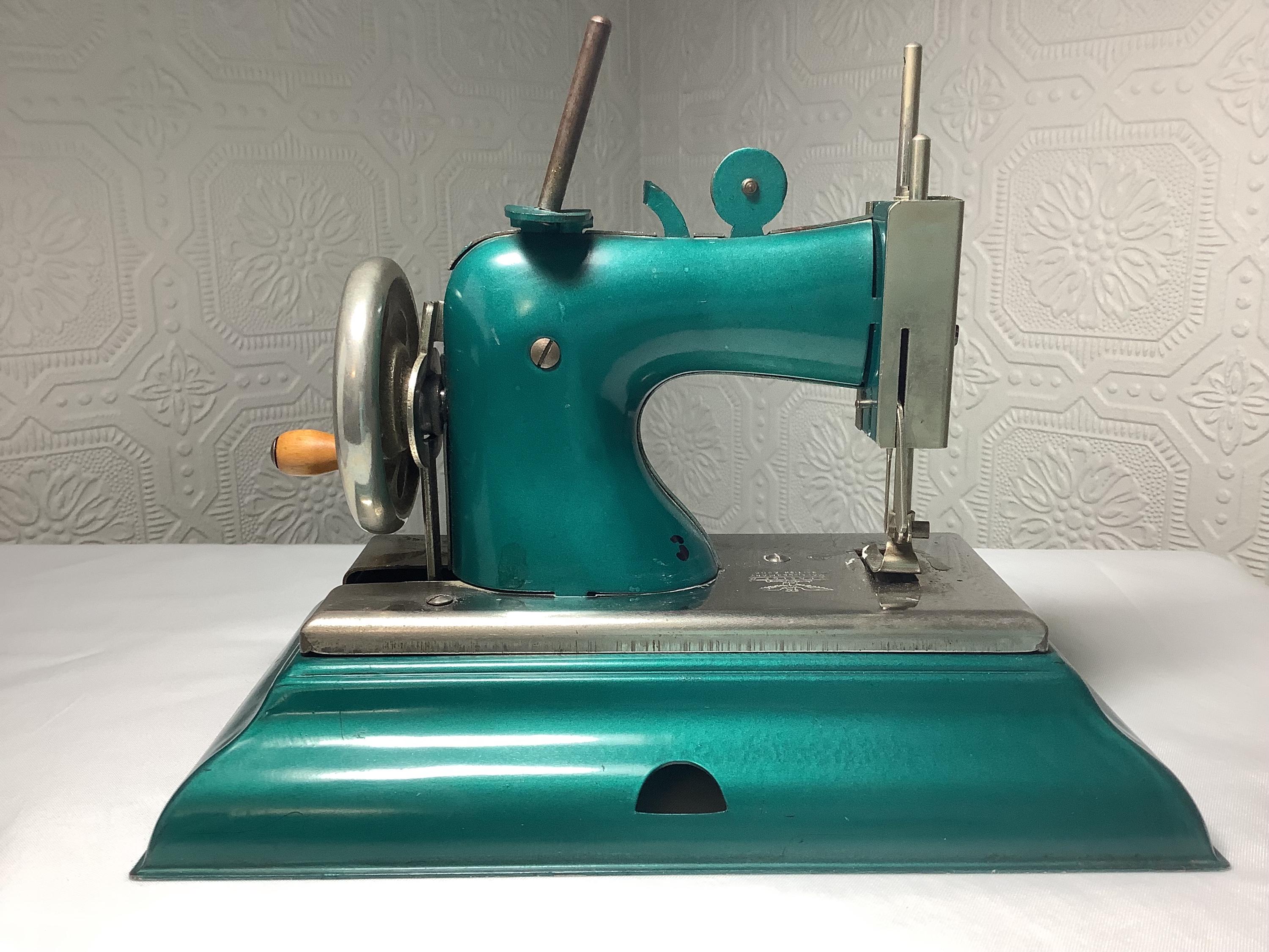 Vintage Casige Toy Sewing Machine, 1940s Made in Germany Childs Teal ...