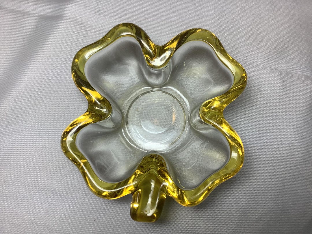 Vintage Art Glass Ashtray 4-leaf Clover Yellow Glass Ashtray/trinket ...