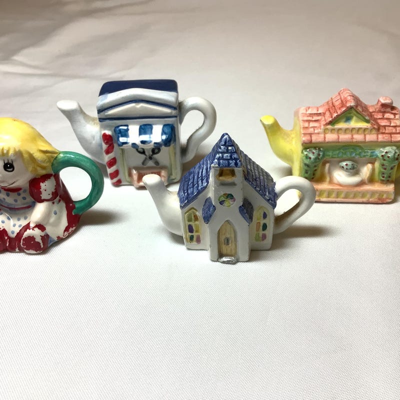 Red Rose Tea Figurines - Etsy Canada