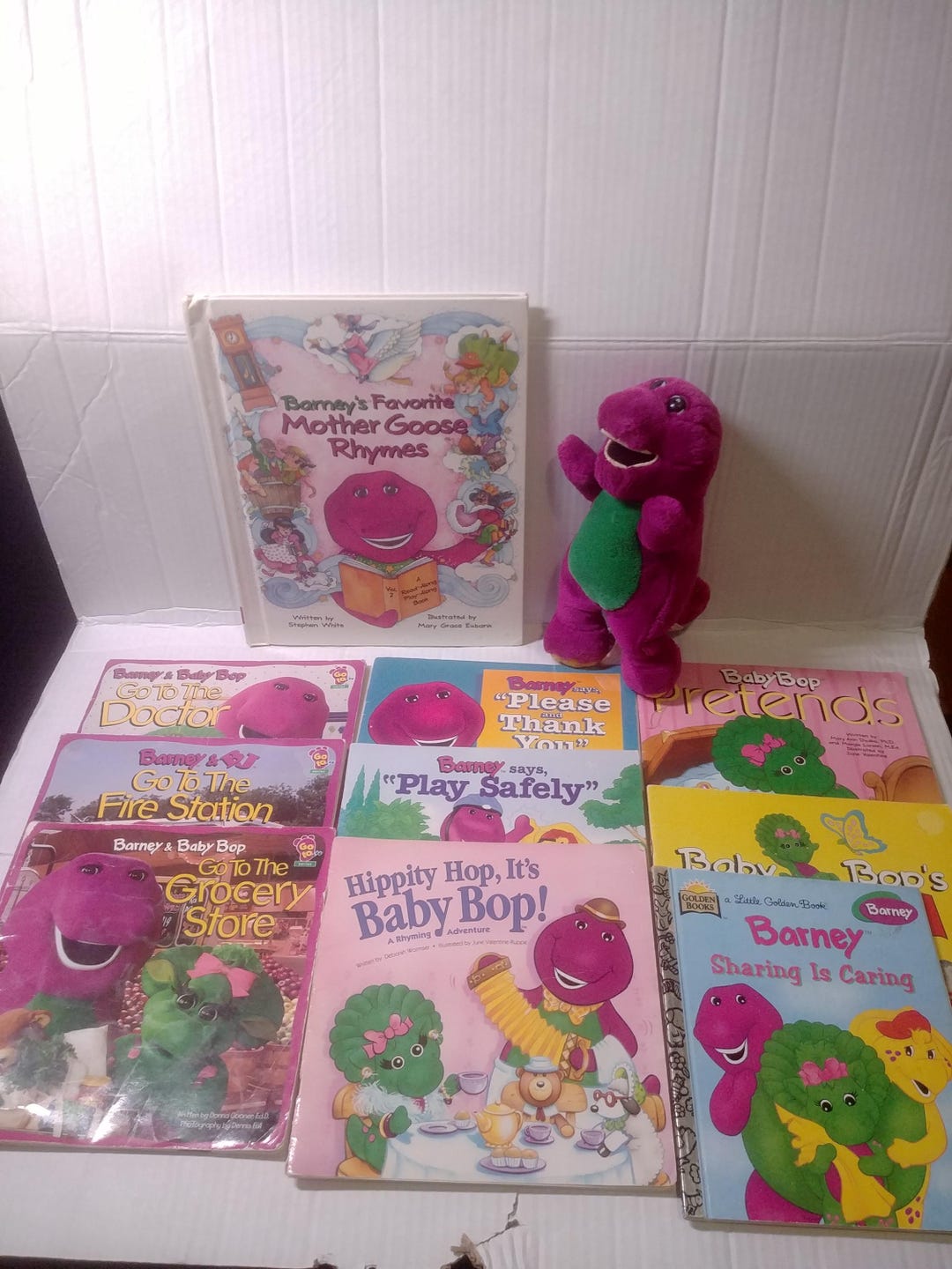 Vintage Lot of 10 Barney the Purple Dinosaur and Friends Books (8 Soft ...