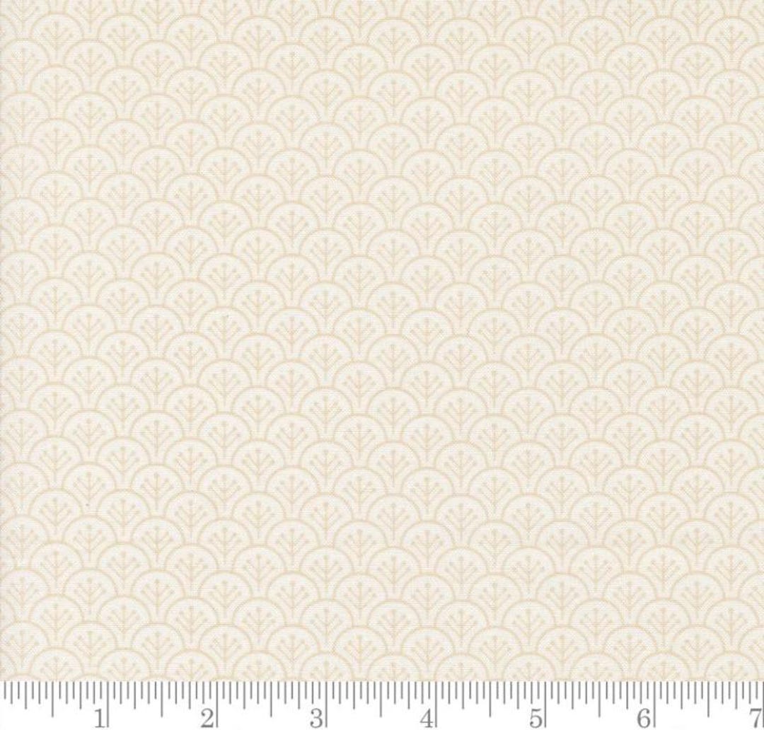 Cascade Roman Shade - Handmade Using "scallops Blenders - Ghost" Cotton ...
