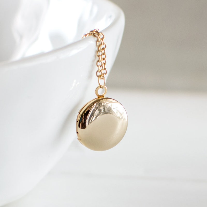 Simple Gold Locket - Etsy
