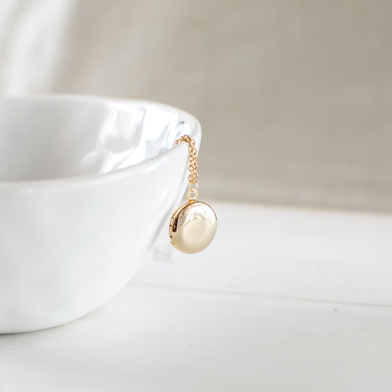 Small Round Locket Necklace Simple Circle Locket Minimalist | Etsy