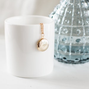 Small Round Locket Necklace, Simple Circle Locket, Minimalist Locket ...