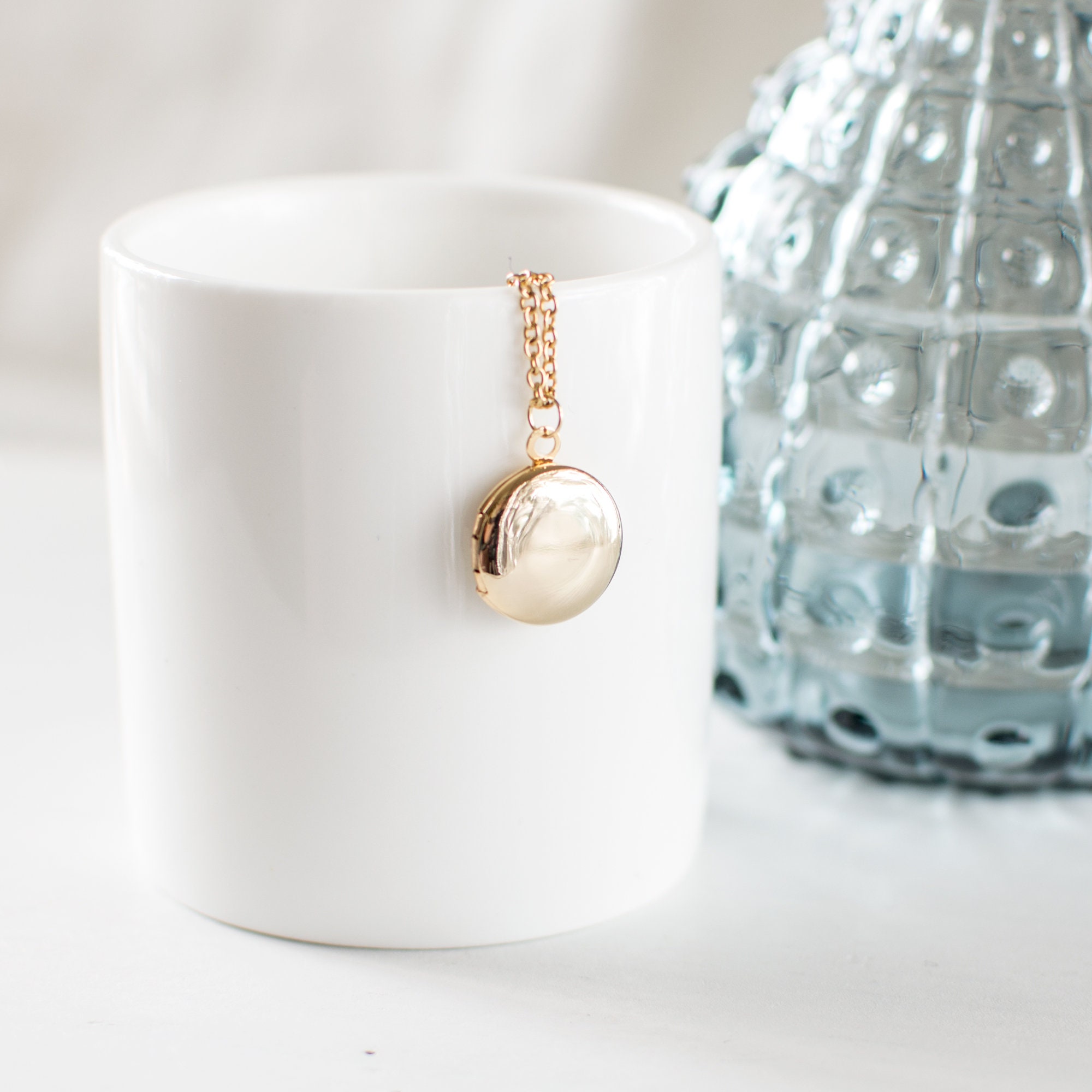 Small Round Locket Necklace, Simple Circle Locket, Minimalist Locket ...