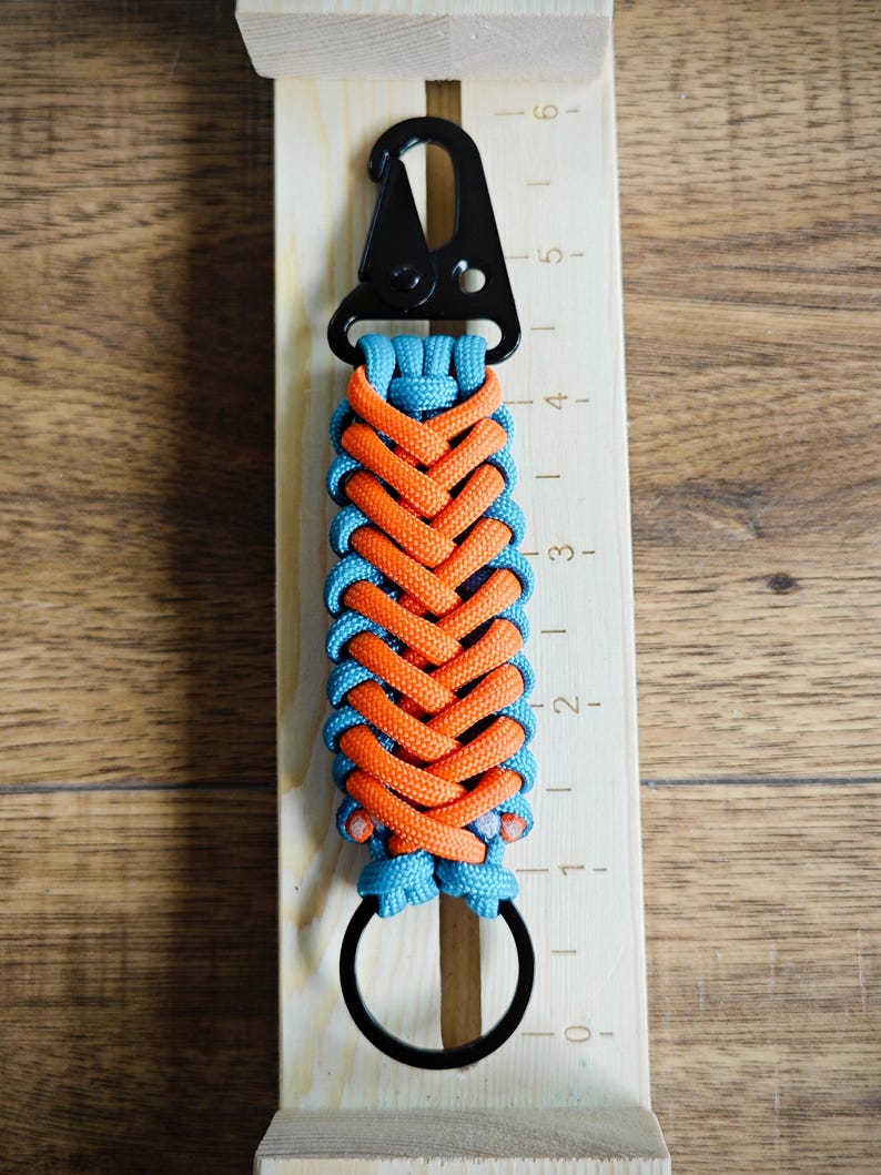 DIY Paracord Keychain Tutorial | Pattern for Handmade Present | PDF ...
