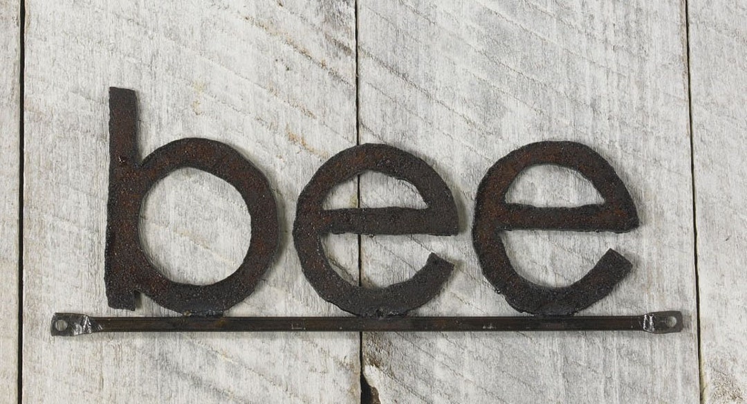Bee Metal Word Sign Wall Sign Farmhouse Decor - Etsy