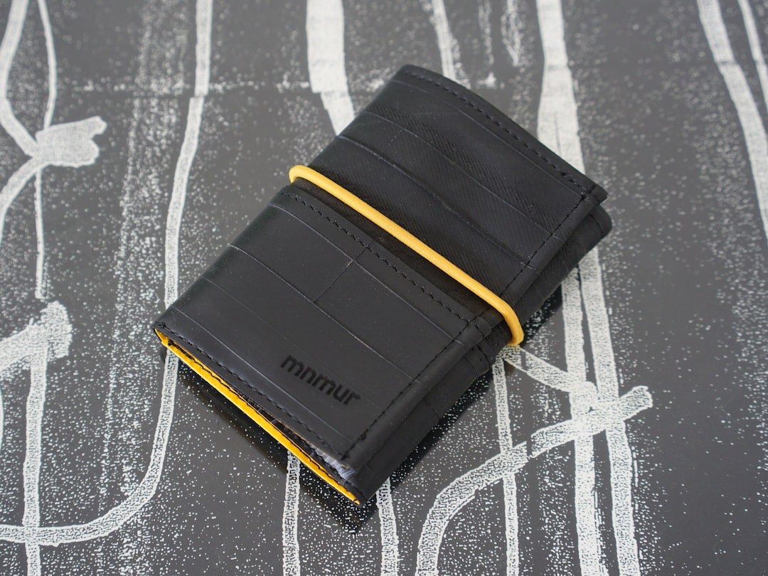 Mens Trifold Wallet, Elastic Band Closure Wallet, Vegan Recycled Rubber ...