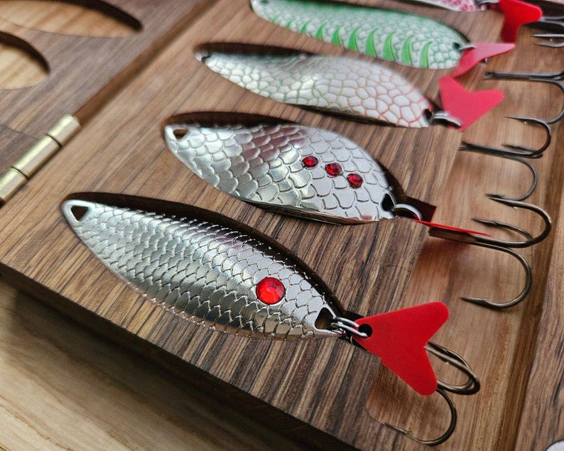 Custom Fishing Gift Set – Personalized Oak Wood Box for Anglers - Etsy