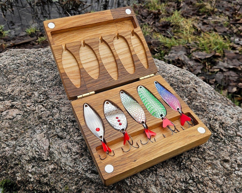 Custom Fishing Gift Set – Personalized Oak Wood Box for Anglers - Etsy