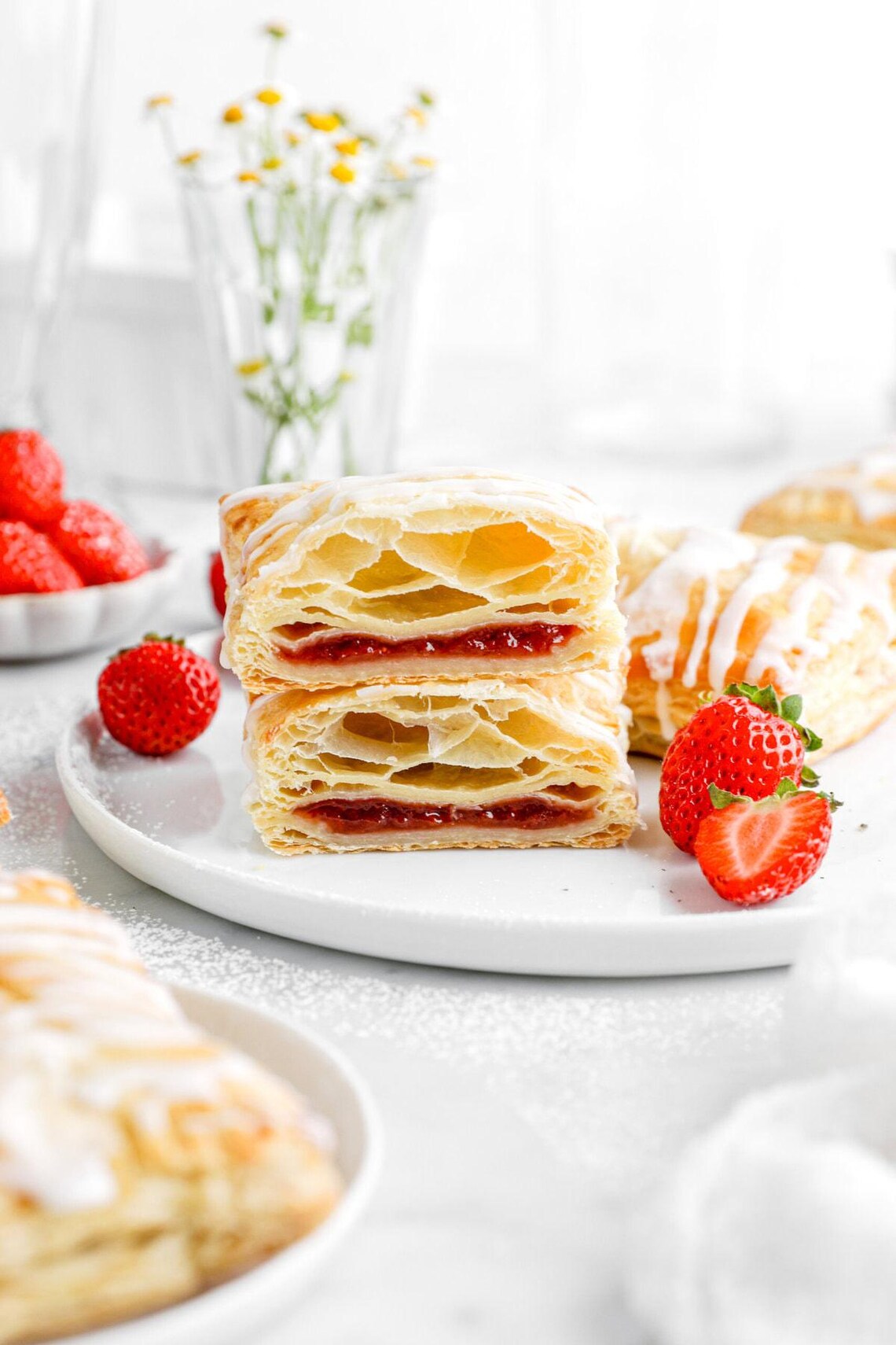 Easy Strawberry Toaster Strudels Recipe | Puff Pastry Breakfast Treat ...