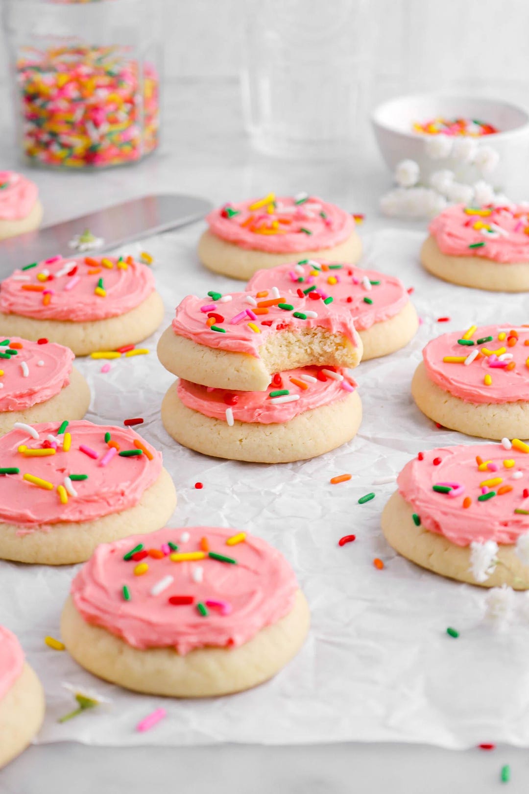 Soft Frosted Sugar Cookies (lofthouse Copycat!) Recipe | Digital ...