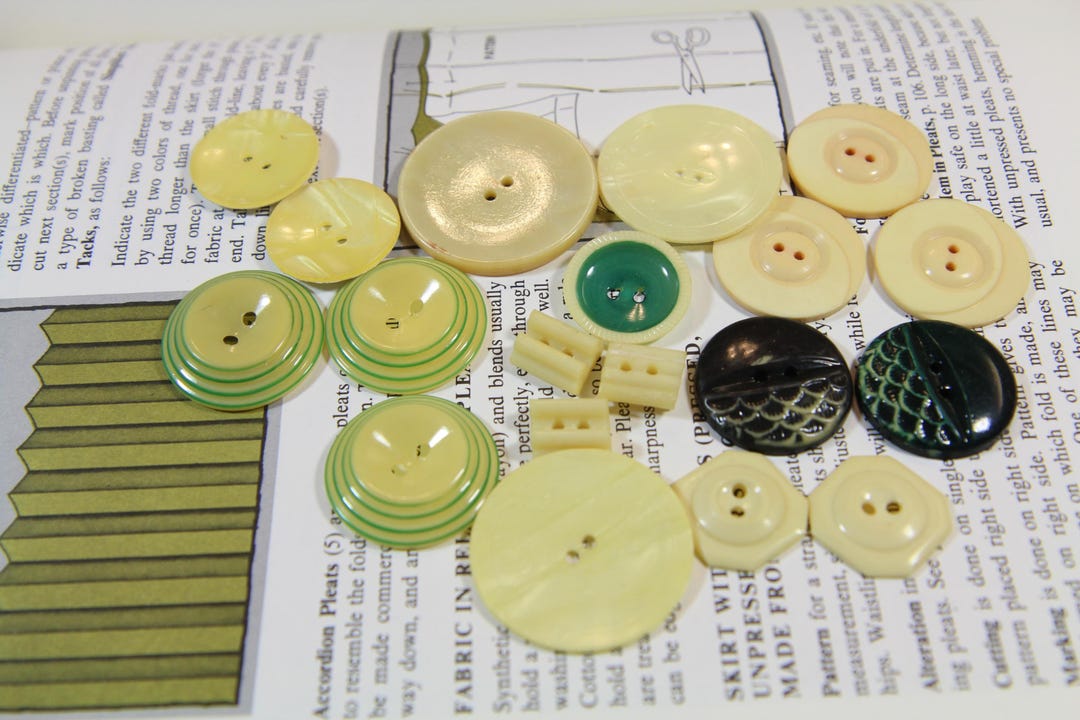 Antique Celluloid Buttons: 1900's Yellow & Green Art Deco Twenty ...
