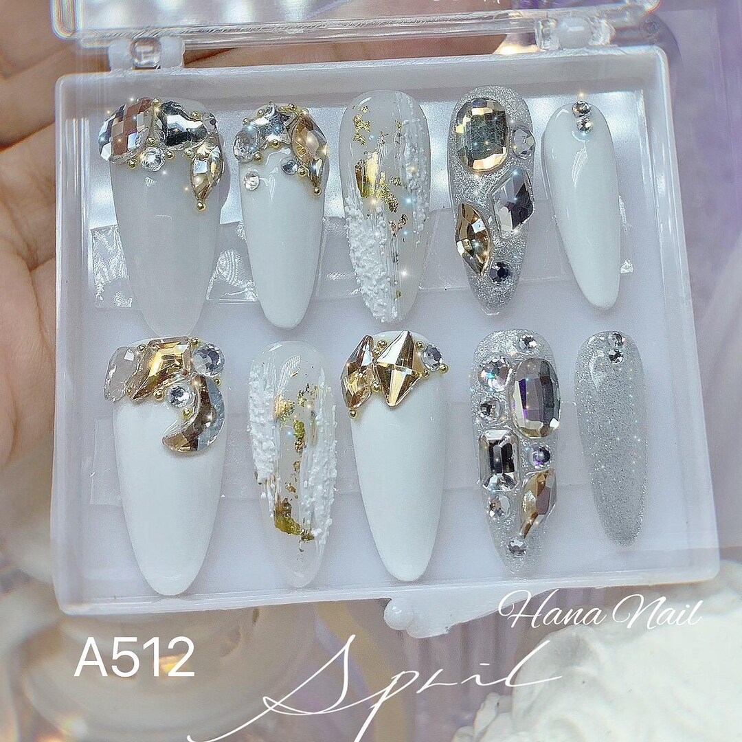 White Crystal Press on Nails, Luxury Bridal Fake Nails, 3D Rhinestone ...