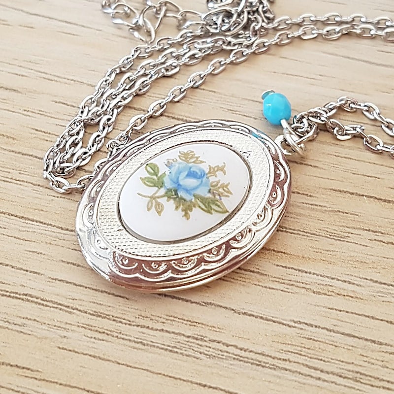 Arcane Necklace Blue Rose - Etsy