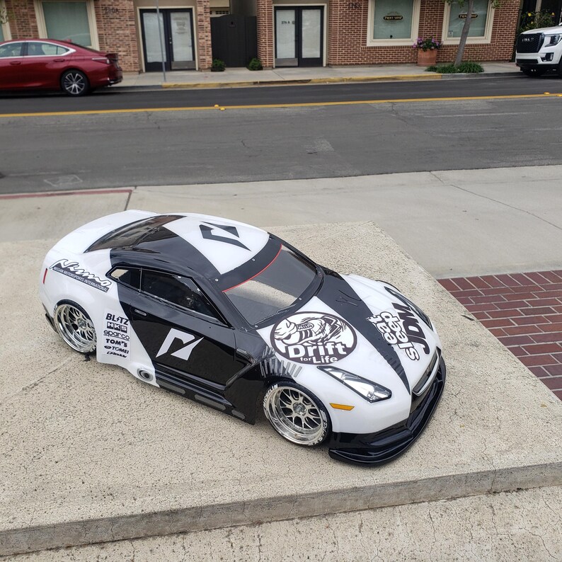 1/10 Custom Paint Nissan R35 GTR With Front/rear Light Buckets Drift ...