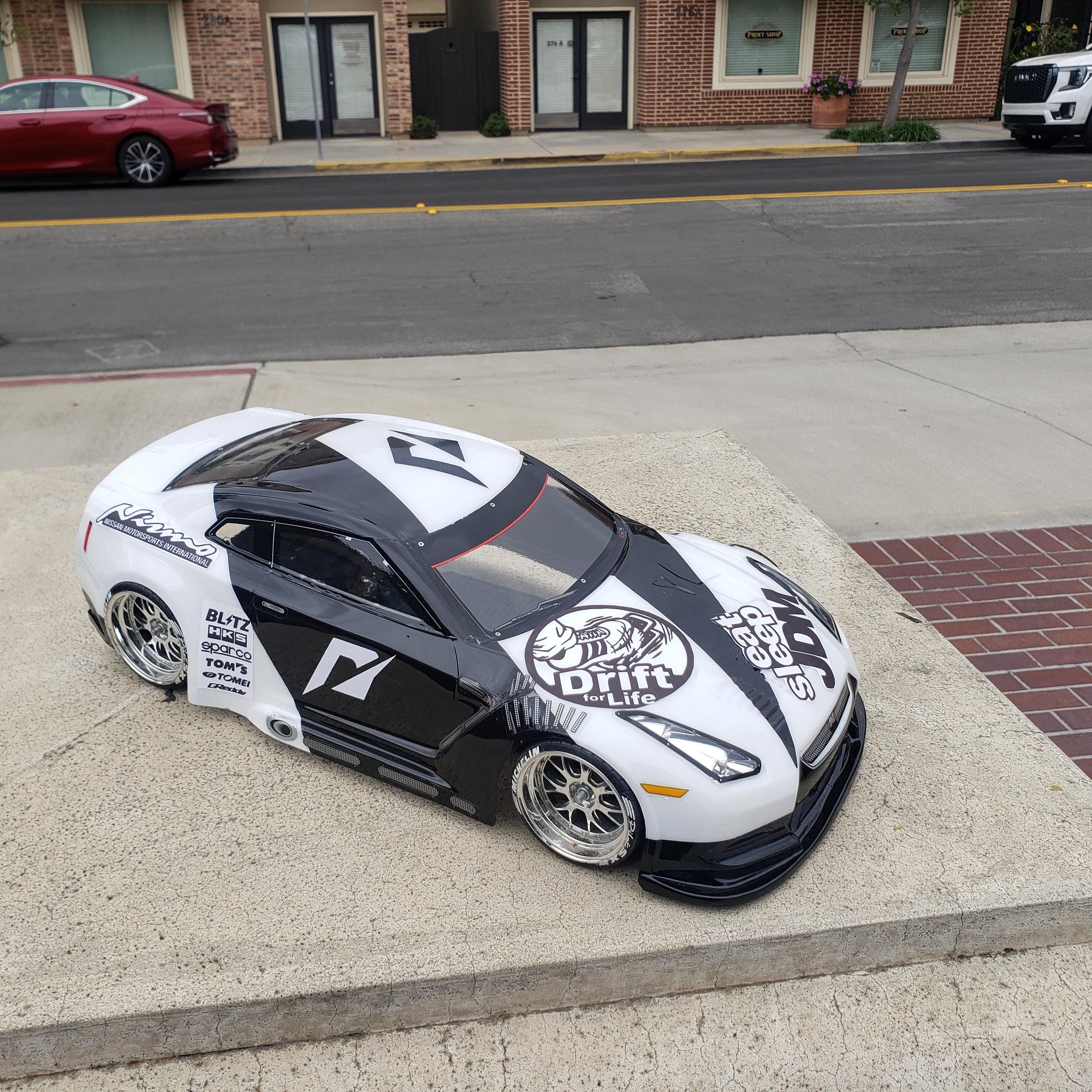 1/10 Custom Paint Nissan R35 GTR With Front/rear Light Buckets Drift ...