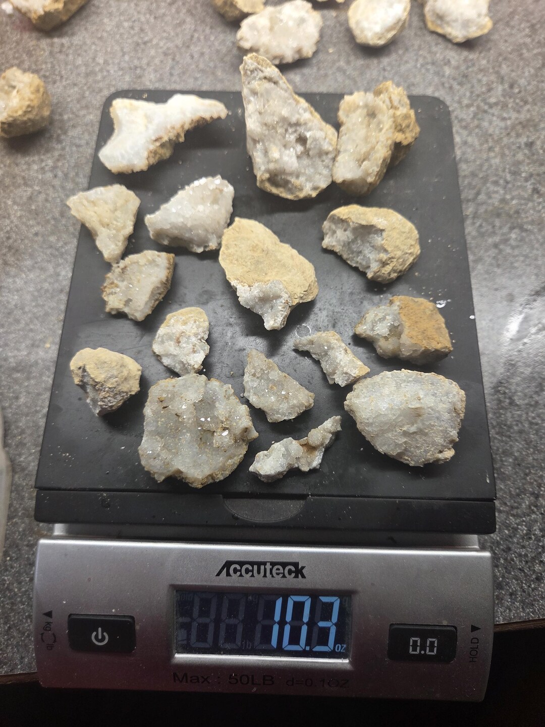 10 Oz Keokuk Geode Pieces - Etsy