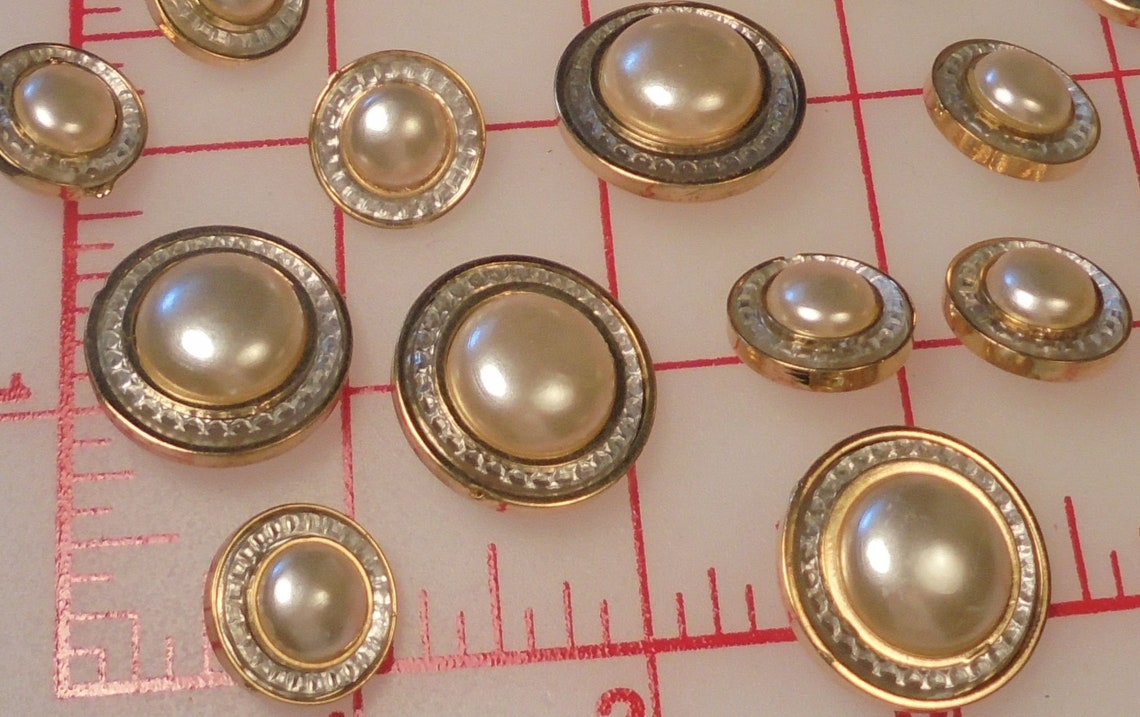 12 MEDIUM Gold Pearl Plastic Shank Buttons With Frosted Edge - Etsy