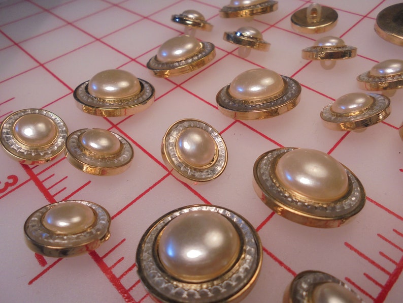 12 MEDIUM Gold Pearl Plastic Shank Buttons With Frosted Edge - Etsy