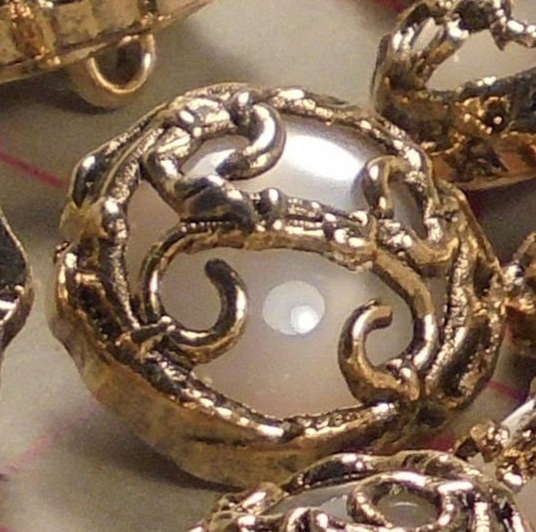 12 Large Vintage Pearlized White Shank Buttons Symetrical Golden ...