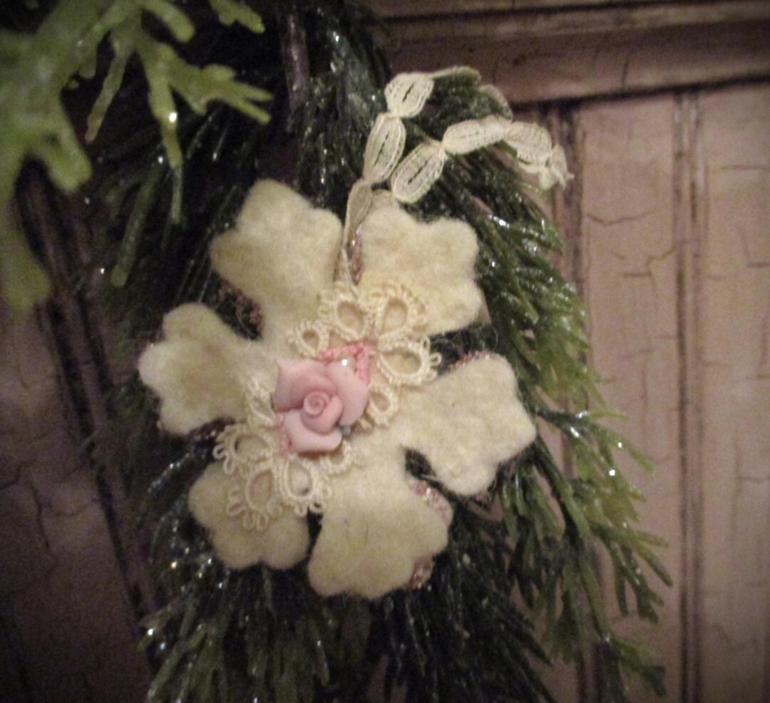 Vintage Lace Collage Victorian Snowflake Ornament Small/petite Shabby ...