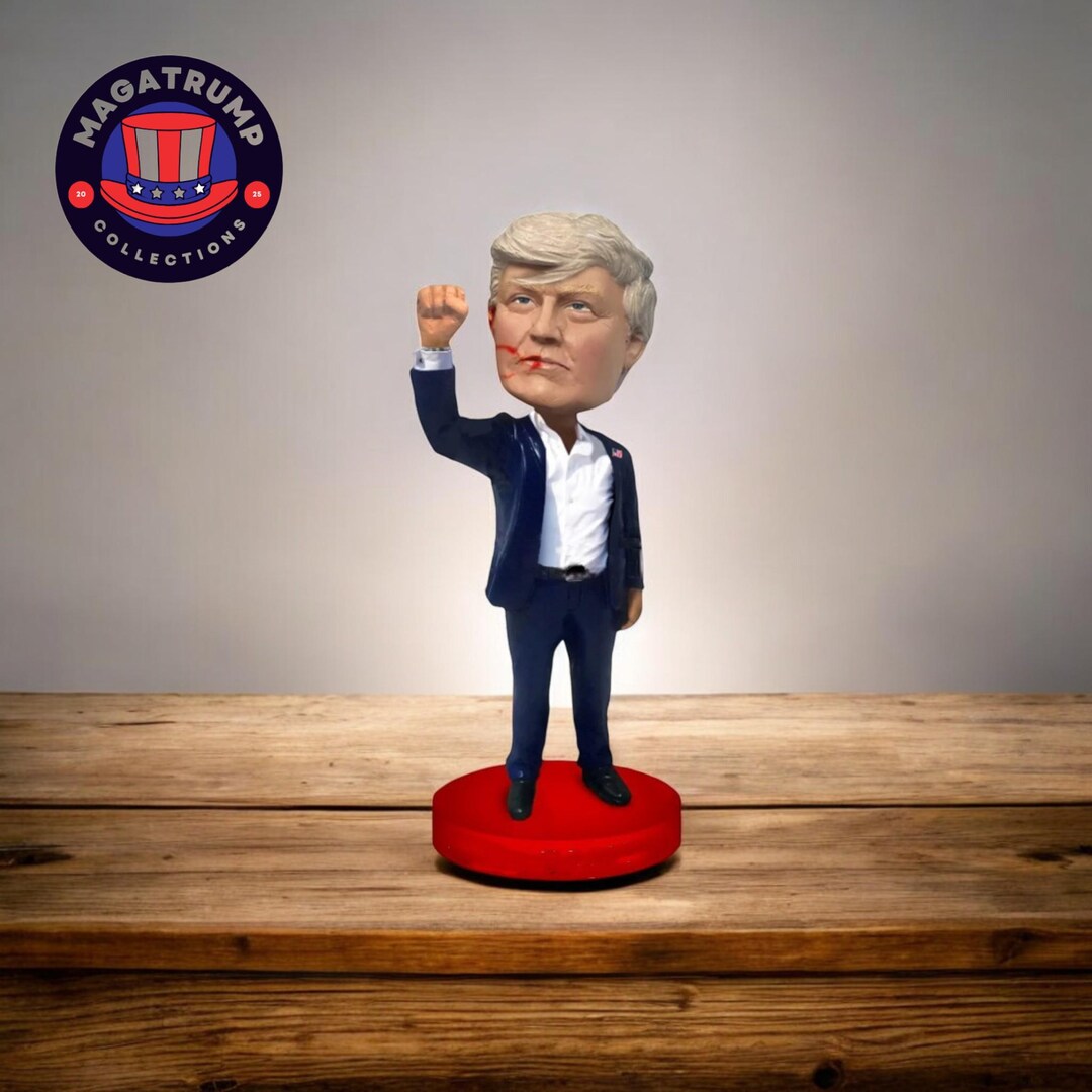 Donald Trump Figurine Decoration Home Decor Statues Patriotic Trump ...