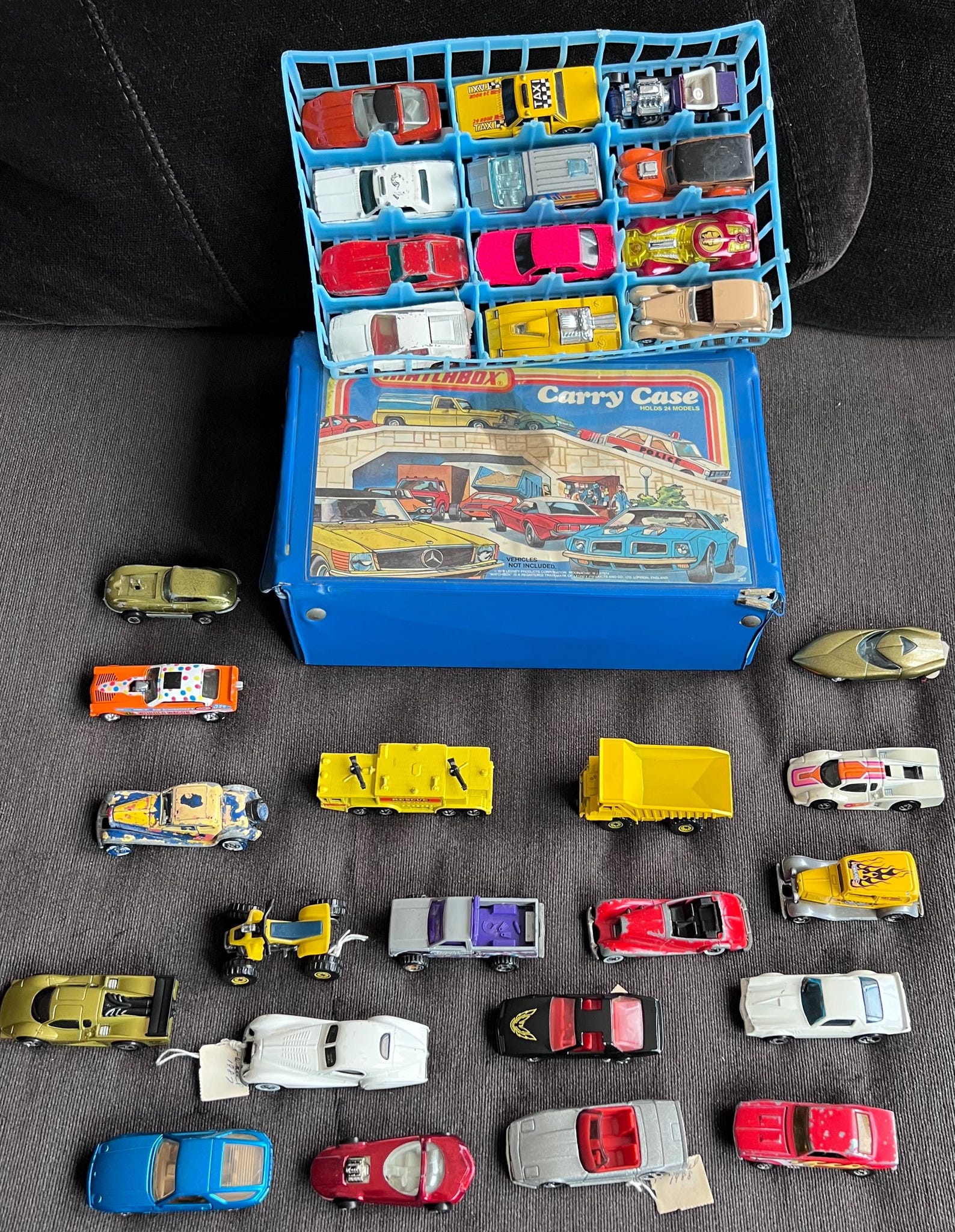 Vintage 80s Lot of 43 Hotweels Cars, Retro Style and Matchbox Carrying ...