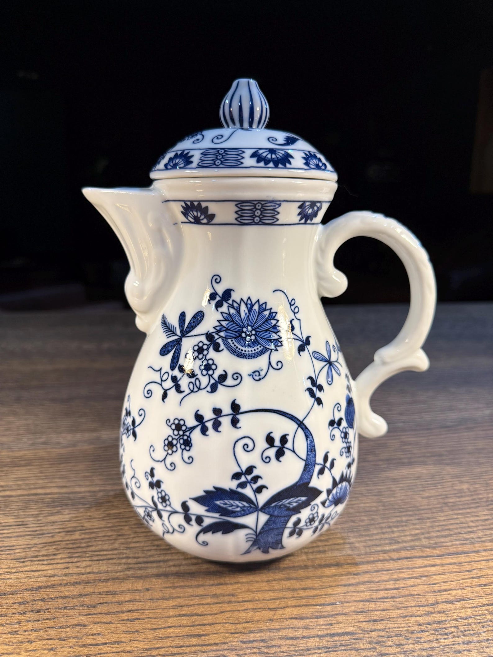Vintage Vienna Woods Blue Onion Porcelain Pitcher: 48 Oz English Tea ...