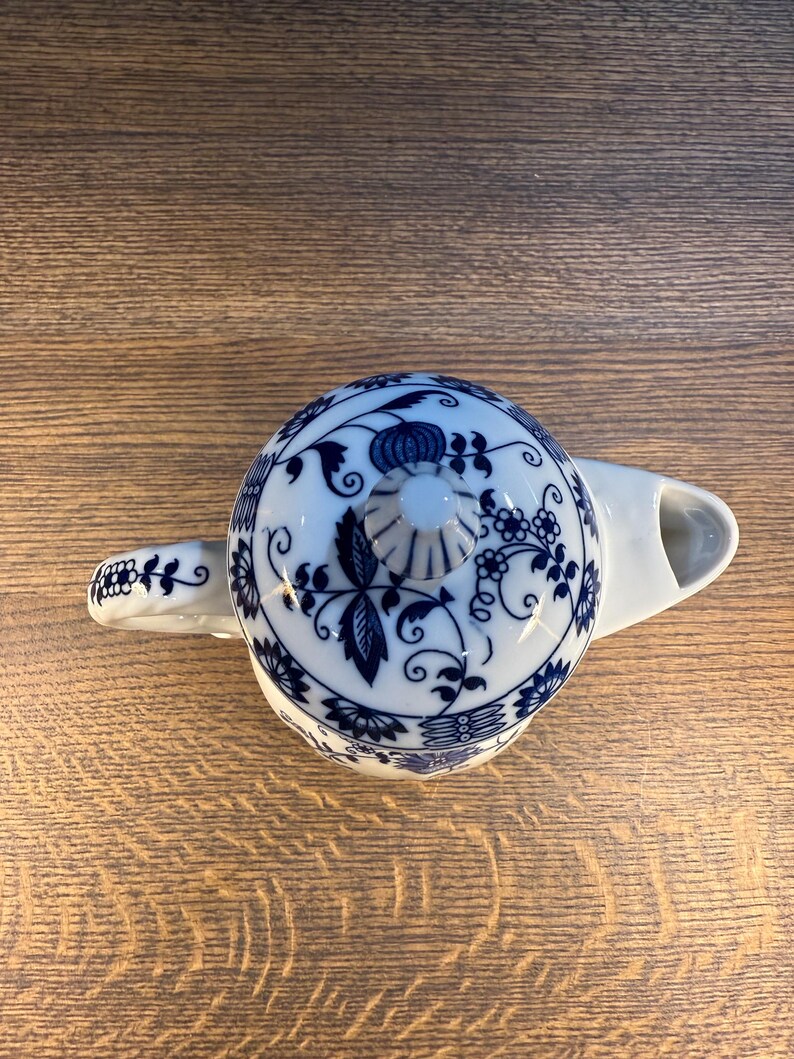 Vintage Vienna Woods Blue Onion Porcelain Pitcher: 48 Oz English Tea ...