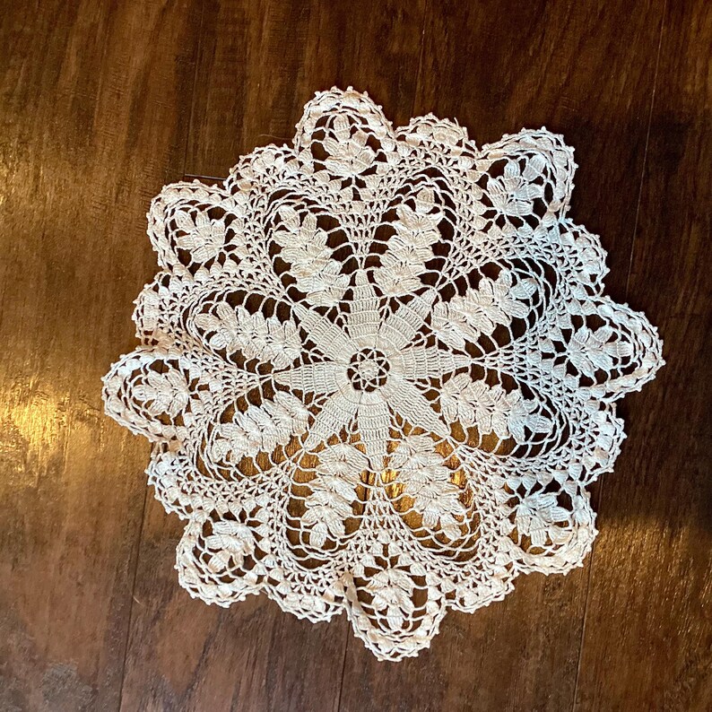 Vintage Crochet Lace Doilies, White Lacey Doilies, Table Covers, Table ...