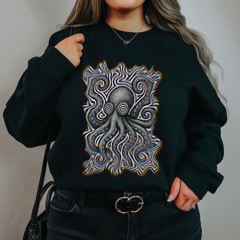 Psychedelic Octopus T-shirt: Trippy Glitchcore Rave Streetwear - Etsy