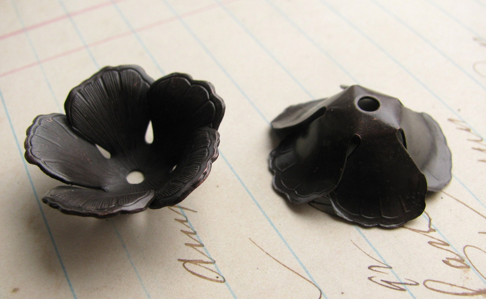 Fully Bloomed Black Tulip Bead Cap, 20mm Wide, Black Antiqued Brass (2 ...