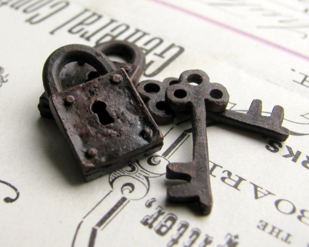 Small, Rustic, Weathered Jewelry Box Lock and Key Charm Sets, Aged ...