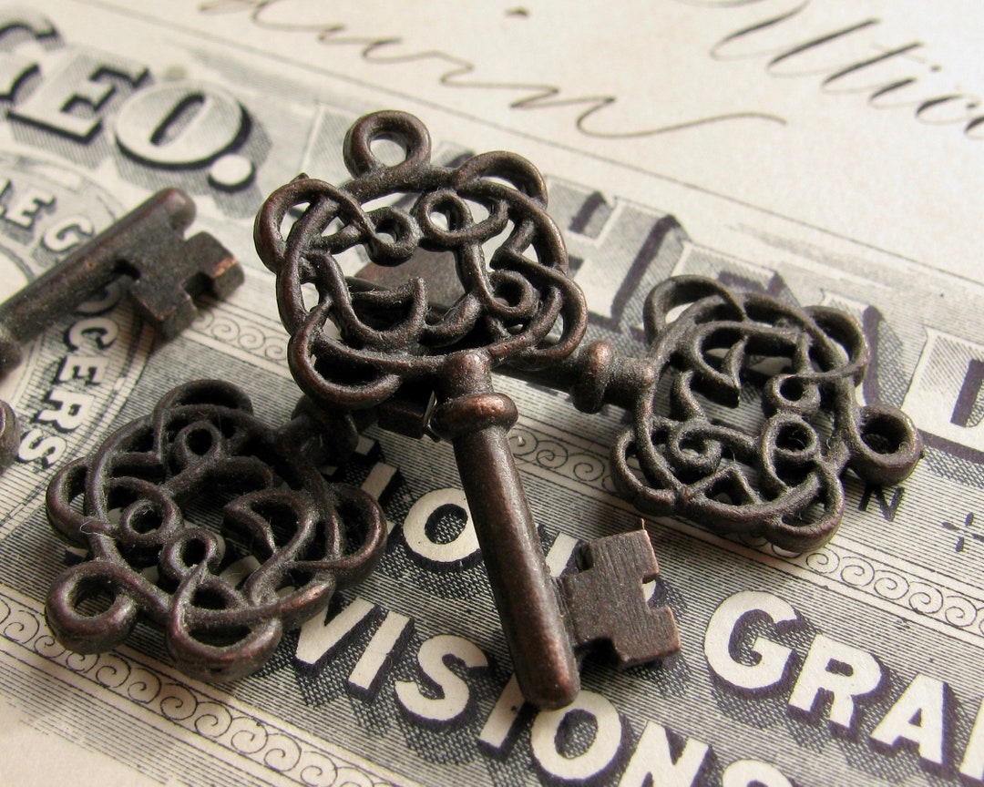 Filigree Jewelry Box Key Charms, Oxidized Black Key, Black Pewter (4 ...