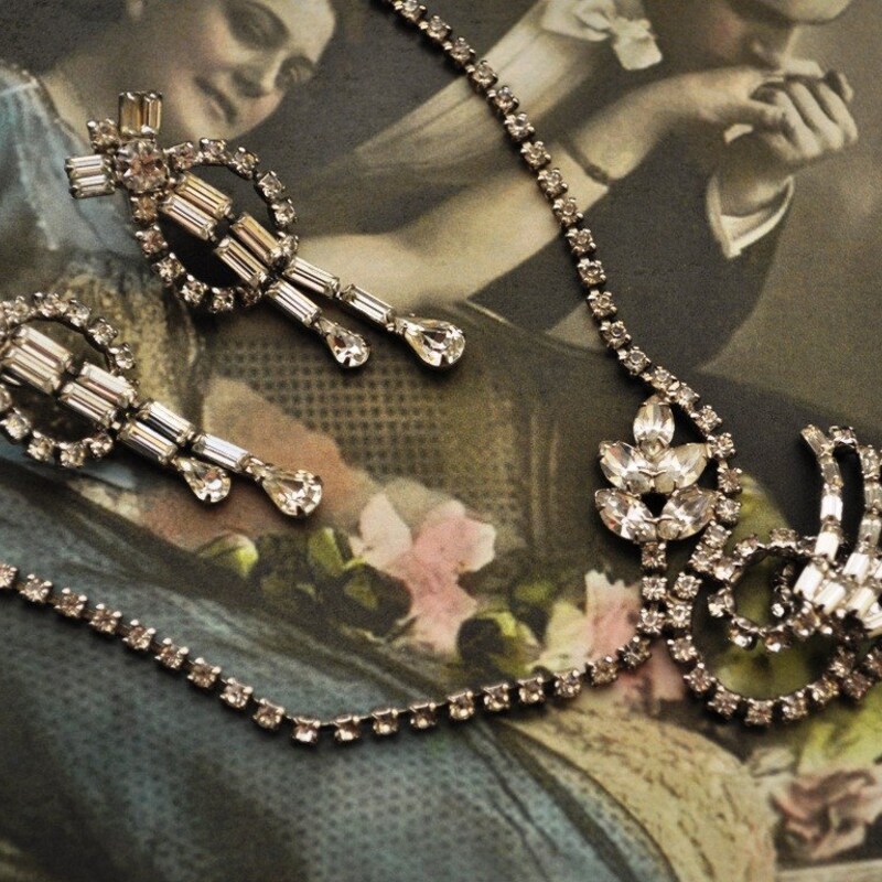 CharmedMenagerie - Etsy