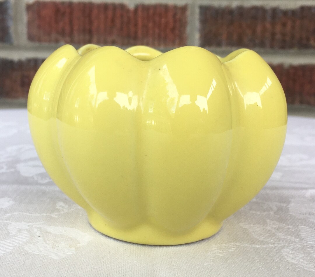 ALAMO Pottery VITREOUS China Yellow Scalloped Ribbed Planter Vase 772 ...